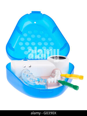 portable dental model showing how to use intra proximal brushes ...