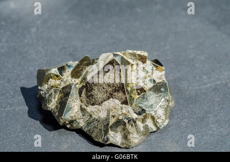 pyrite, pierre, fer, lithothérapie Stock Photo - Alamy