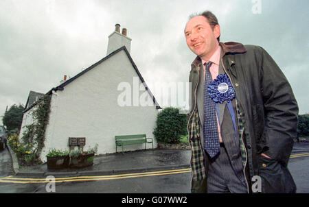 Former Scottish Secretary Michael Forsyth campaigning in his ...