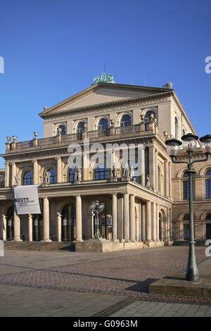 Opera house at the Opernplatz square, Hanover, Lower Saxony Stock Photo ...