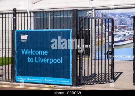 Welcome To Liverpool Stock Photo - Alamy