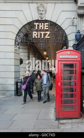 The Palm Court at the Ritz for afternoon tea Stock Photo: 20268555 - Alamy