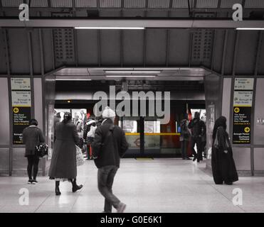 Jubilee Line Platform at London Bridge Underground Station, London ...