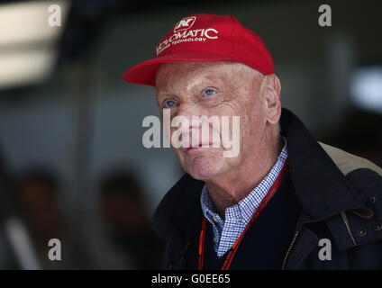 The Austrian Formula 1 driver Niki Lauda with scarred face, head ...