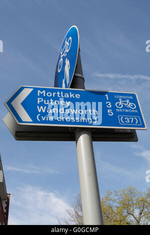 london cycle network sign showing direction and distance to kew gardens ...