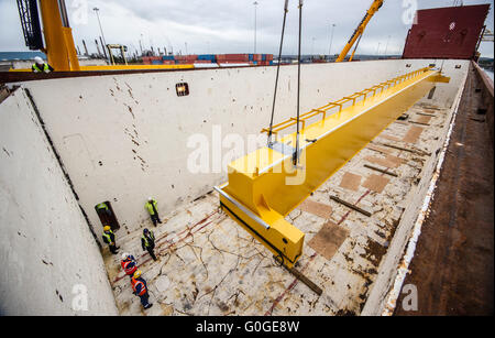 Cargo ships loaded with foreign trade containers navigate at Qingdao ...