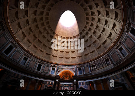 Beam of light through the oculus in ceiling of the Pantheon Rome, Italy ...