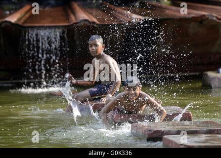New Delhi, India. 2nd May, 2017. A Pehlwani wrestler poses in Guru ...