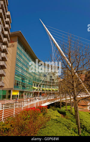 England, Greater Manchester, Manchester. The Trinity Bridge, spanning ...