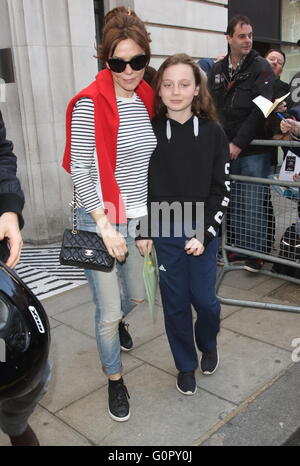 Anna Friel and her daughter leave the BBC Radio 2 studios after ...