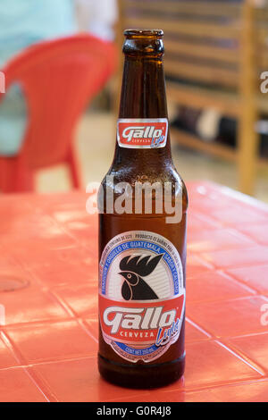 Beer in bottles and cans on grocery store shelves, Moscow 02072021 ...