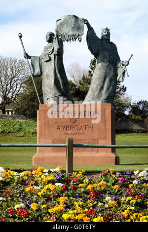 Declaration of Scottish Independence. Statue in Arbroath, Angus ...