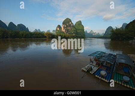 The famous 20 yuan view of the Li River at Xingping, Guangxi Autonomous ...