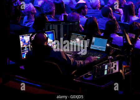 TV show broadcast engineer - USA Stock Photo - Alamy