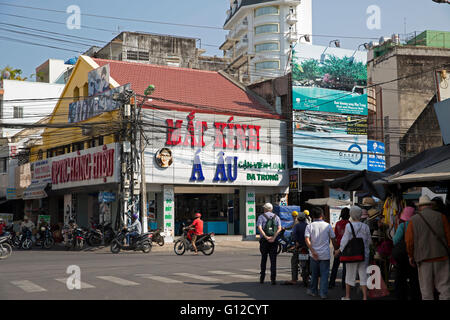 Vietnam, Nha Trang, Dam Market, Souvenir Seashells Stock Photo - Alamy