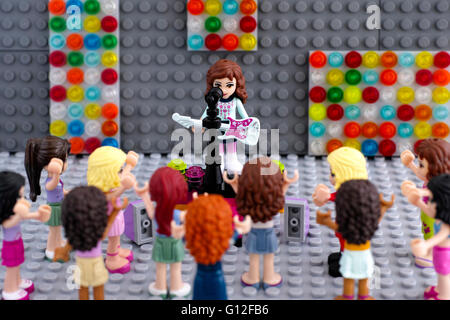 Lego concert with musician and audience. Lego friends girl minifigure ...