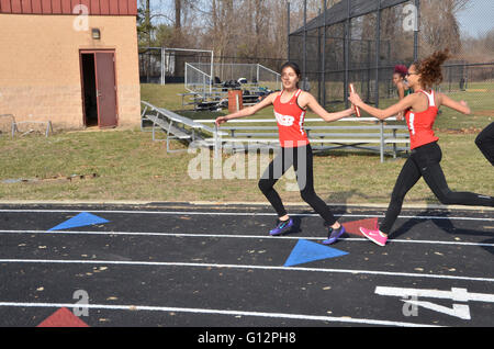 Handoff in a relay race Stock Photo: 103938501 - Alamy