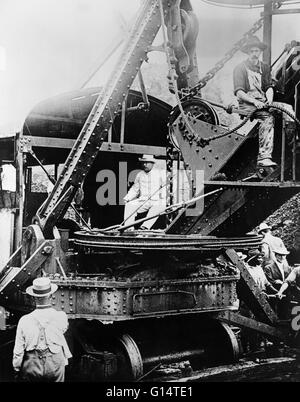 Panama Canal Construction - In 1906, President Theodore Roosevelt Stock ...