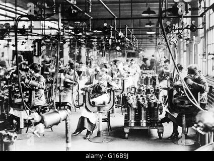 Women welders in World War II, circa 1940's Stock Photo - Alamy