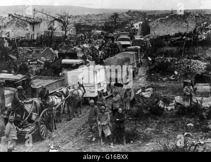 World War 1: Meuse-Argonne Offensive. American troops take a break ...