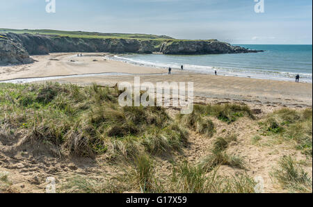 View of Cable Bay (Porth Trecastell), Rhosneigr, Anglesey Stock Photo ...