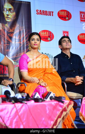 Aishwarya visit ahmedabad yesterday for the promotion of movie Sarbjit ...