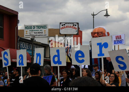 bernie sanders march in east los angeles brian mcguire Stock Photo - Alamy