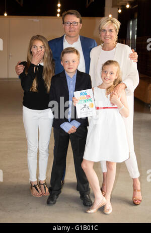 Amsterdam, 11-05-2016 Princess Laurentien with her parents Laurens Jan ...