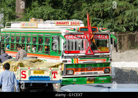 Decorated front of Indian bus in West Bengal Stock Photo - Alamy