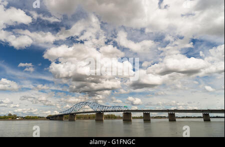 The Blue Bridge, Pasco-Kennewick, Washington State, USA Stock Photo ...