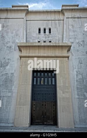 Street scenes in downtown Mobile Alabama. Monument statuary at the ...