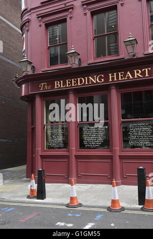 Bleeding Heart Yard, London, England, U.K Stock Photo - Alamy
