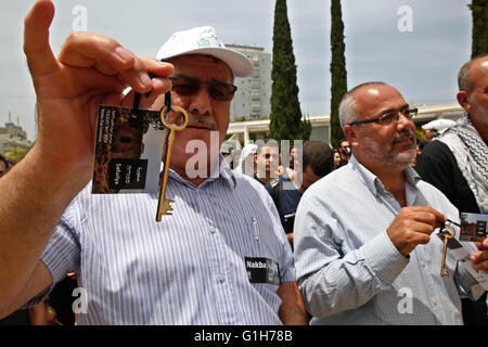 A key, symbol of the palestinian right of return, at the entrance of ...