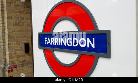Farringdon Underground Tube Station sign London EC1 Stock Photo - Alamy