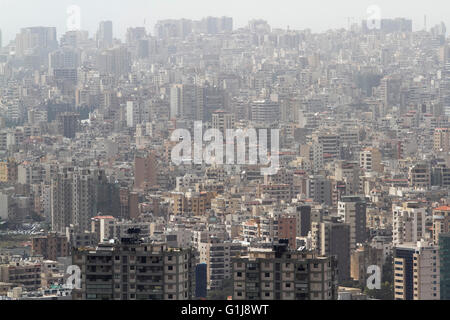 Beirut, Lebanon. 16th May 2016. A Hot humid day the Lebanese capital ...