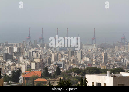 Beirut, Lebanon. 16th May 2016. A Hot humid day the Lebanese capital ...