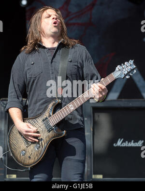 Mike Mushok of Staind performs during Sonic Temple Art and Music ...