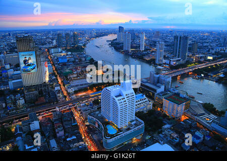 Bangkok Centre Point Silom Building Stock Photo - Alamy
