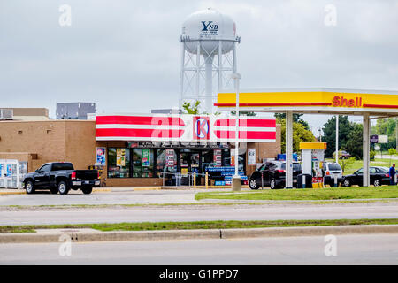 Shell Circle K Gasoline Station in The Villages, Florida USA Stock ...