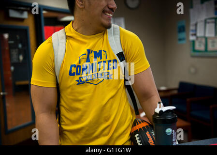 Barrow, Alaska, USA. 18th Apr, 2016. Marc Lester/Alaska Dispatch News ...