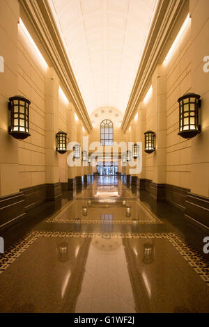 Melbourne's iconic 333 Collins St building during a working week Stock ...