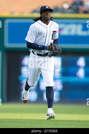 Detroit Tigers outfielder Cameron Maybin plays during an intrasquad ...