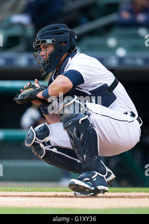 Detroit Tigers catcher James McCann dives to catch a Texas Rangers ...