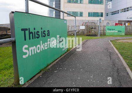 Exterior of The Great Western Hospital, NHS Foundation Trust, Swindon ...