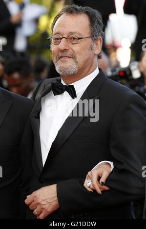 Jean Reno attending Stock Photo - Alamy