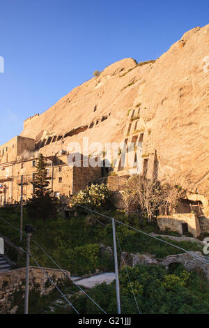 Cave house, Sperlinga, Sicily, Italy Stock Photo - Alamy