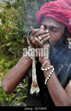 Nepal, Mustang, smoking marijuana Stock Photo - Alamy