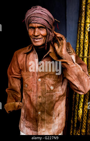 Happy man with one arm amputated on his way to the gym Stock Photo - Alamy