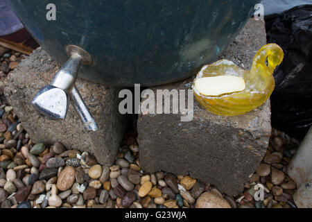 toilets in an Iraqi refugee camp Stock Photo - Alamy
