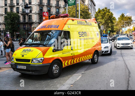 Spanish ambulance out on call, Barcelona, Catalonia, Spain Stock Photo ...